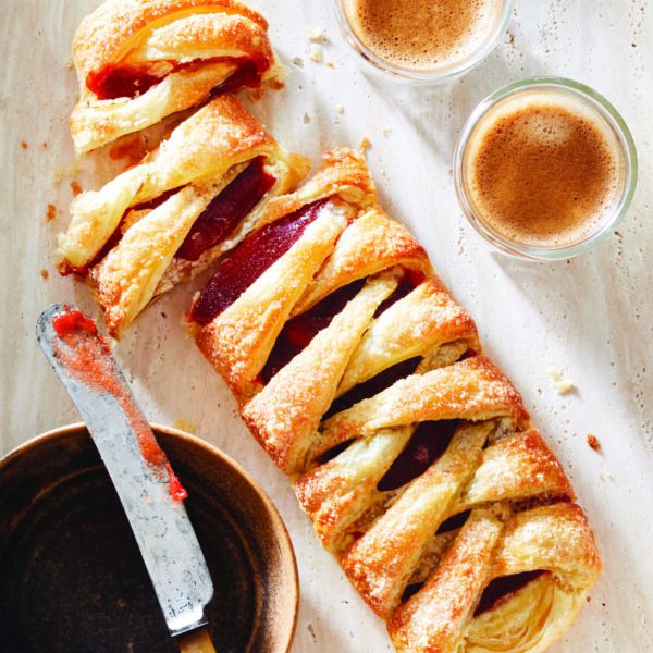 Instant Kitchen Cookbook Recipe: Puff Pastry Braid with Guava and Cream ...